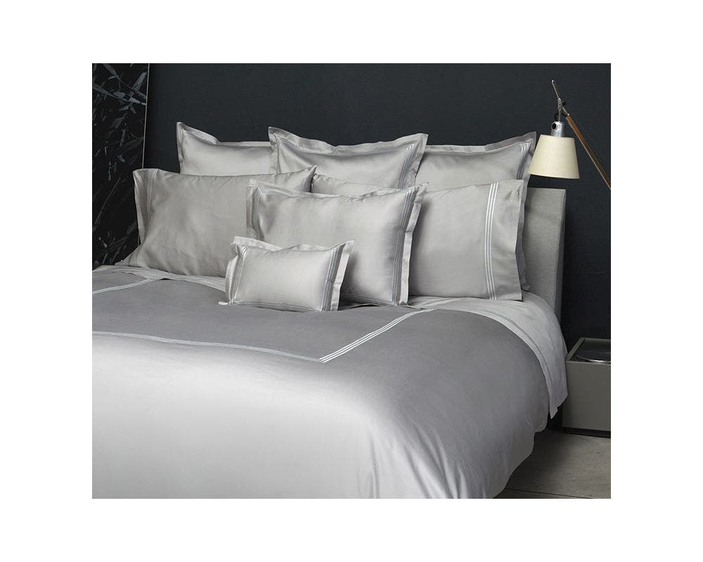Signoria Platinum Sateen Duvet Cover with Button Closure