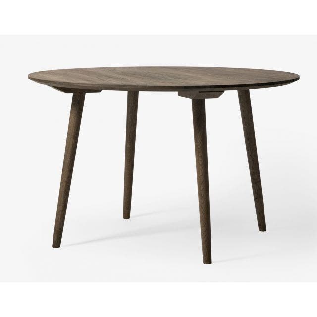 &Tradition In Between SK18 Dining Table